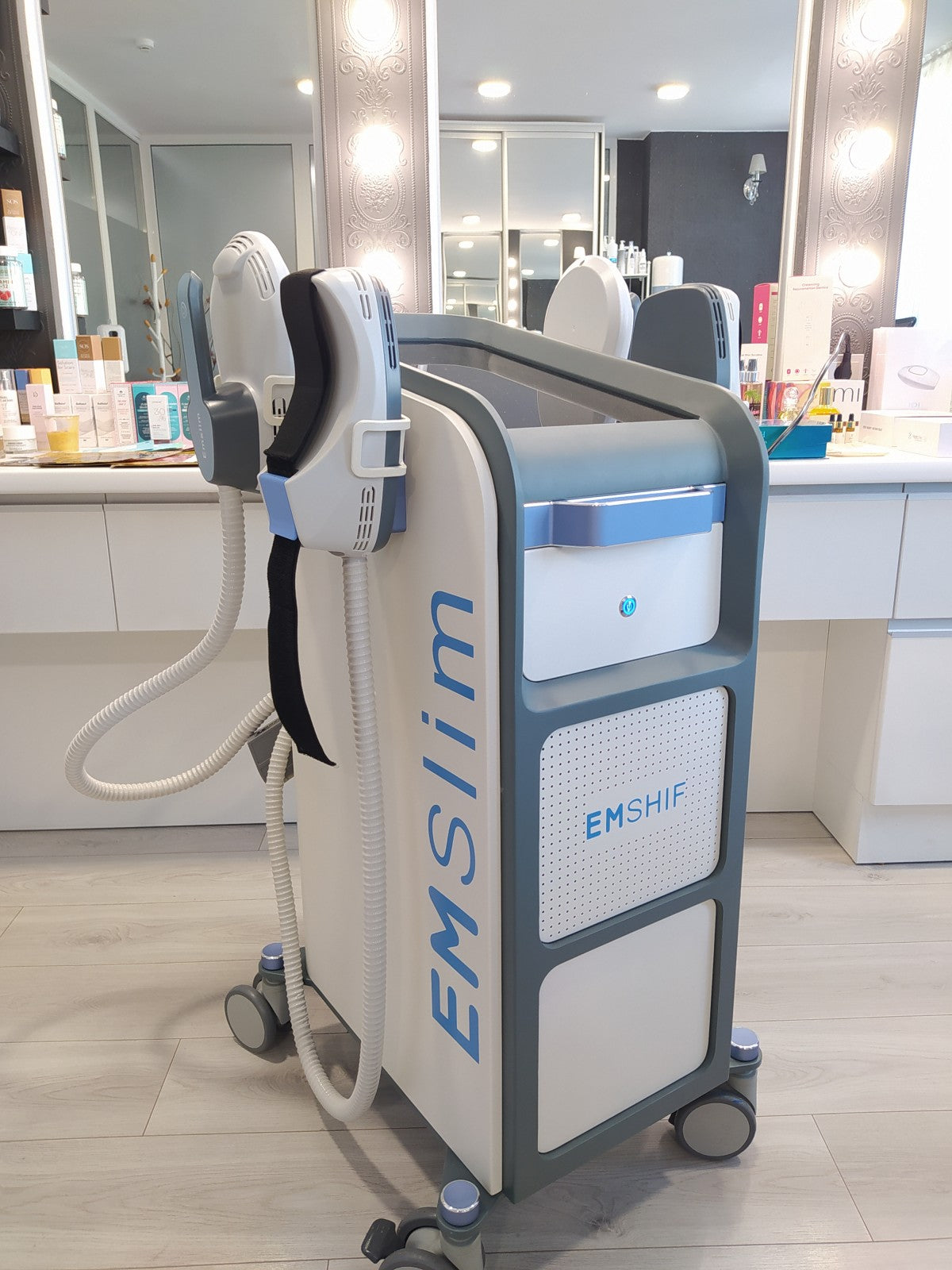 EMS TESLA PRO Machine – AurelijosSPA